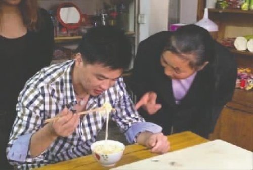 หนุ่มจีนพบครบครัวหลังจากกัน 23 ปี ด้วย Google Map